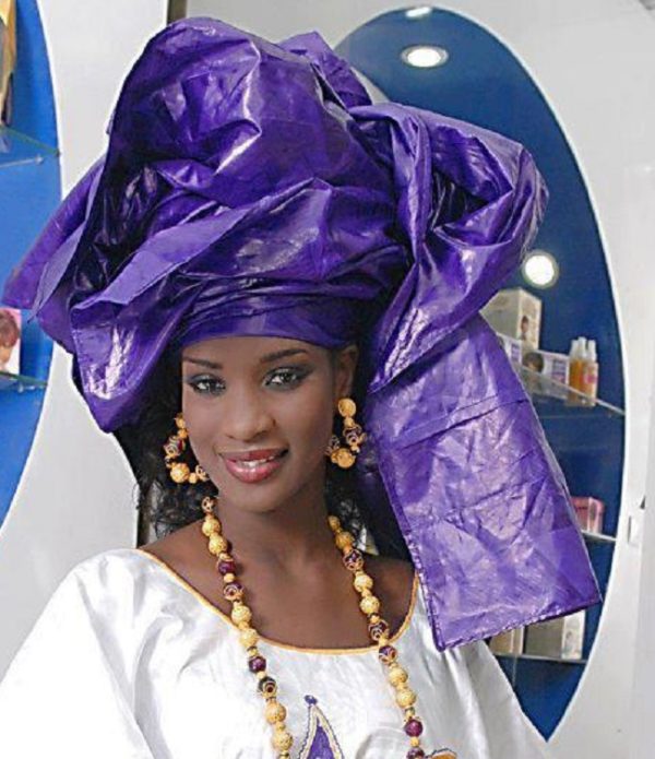 Moussor : 8 femmes sénégalaises majestueuses en foulard moussor ...