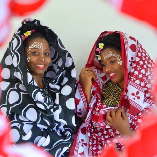 Femmes comoriennes sublimes en chiromani – Afroculture.net