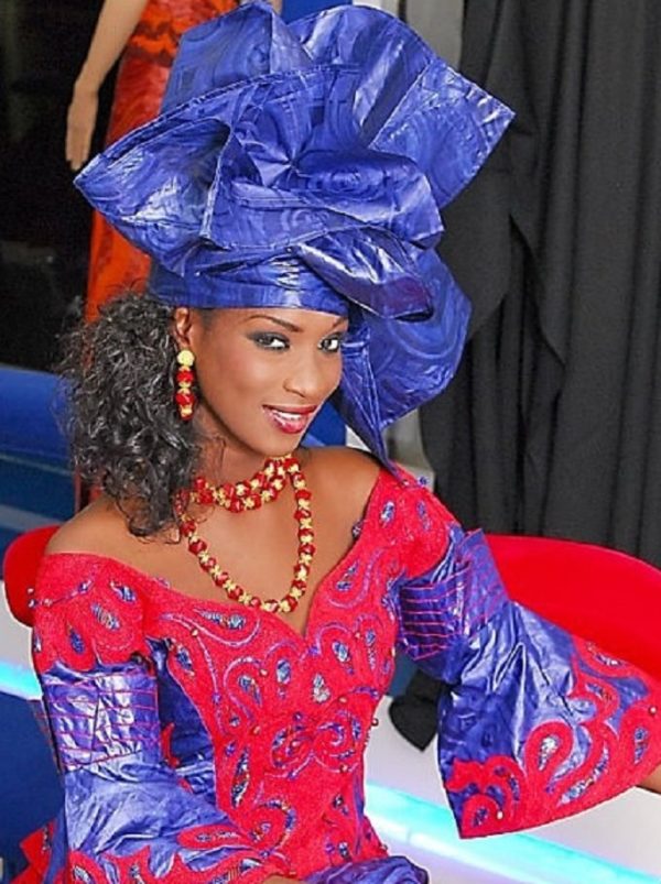 Moussor : 8 femmes sénégalaises majestueuses en foulard moussor ...